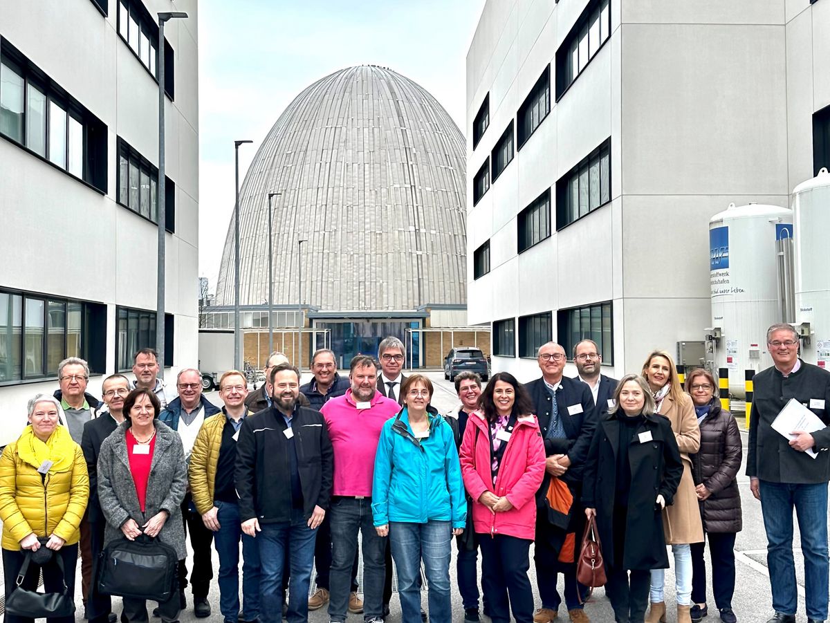 Exchange with Garching city council - TUM FRMII